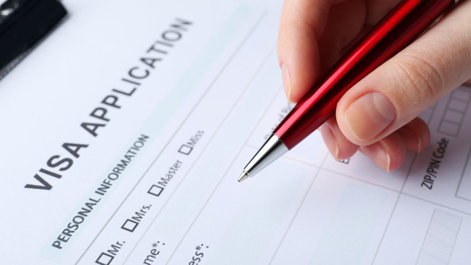 Comparing Visitor Visa and Super Visa: Making the Right Choice for Your ...